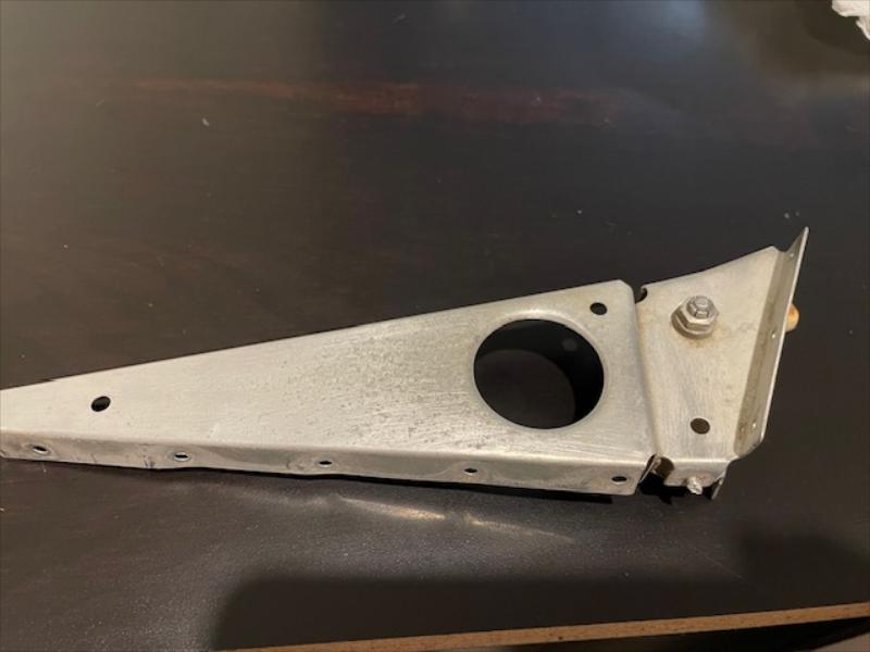 Cessna 172M/N RIGHT Hand Aileron Rib & Control Bracket. Used.